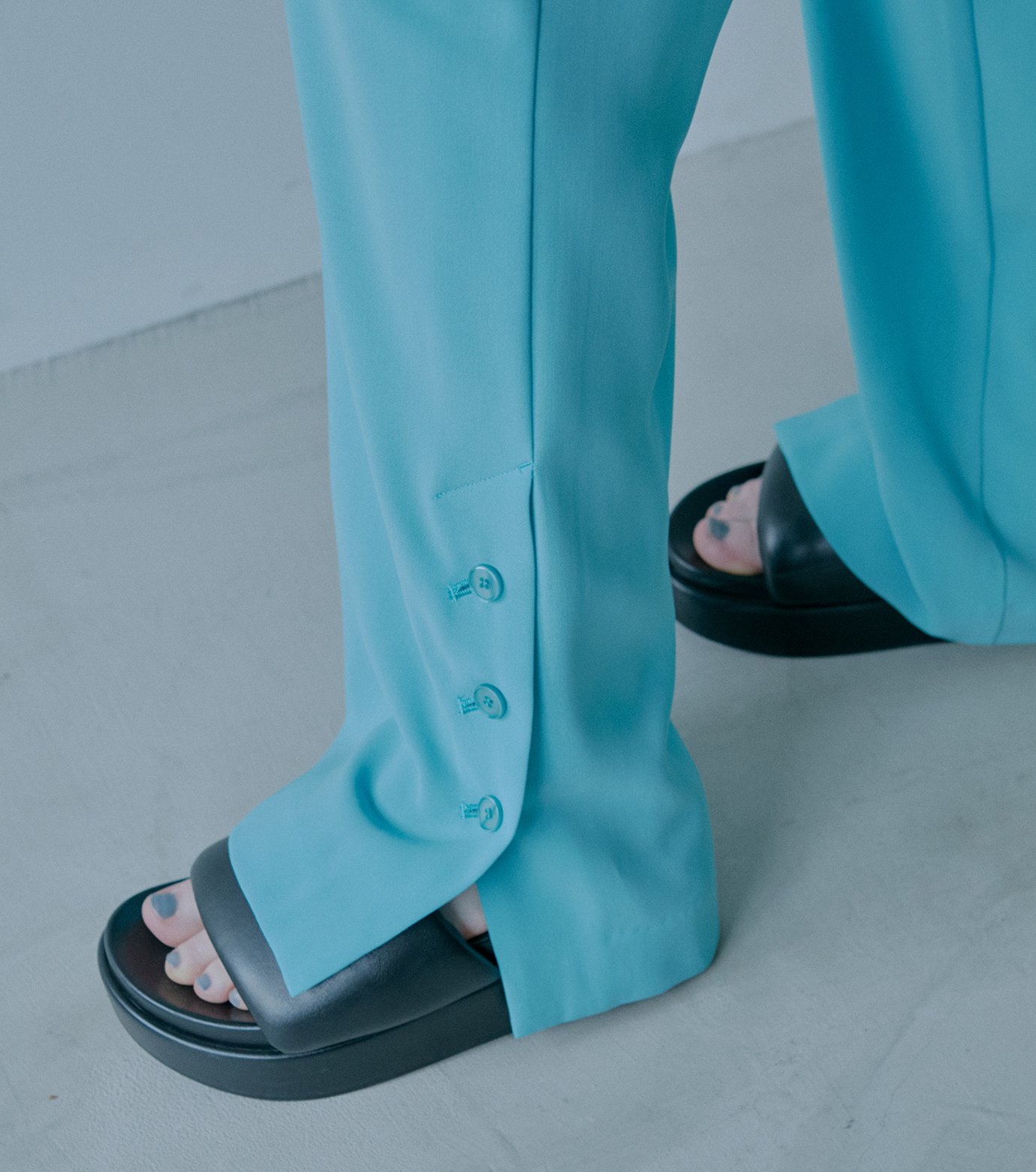 ル シェル ブルー - LE CIEL BLEU | Comfy Slim-Fit | RESTIR リステア